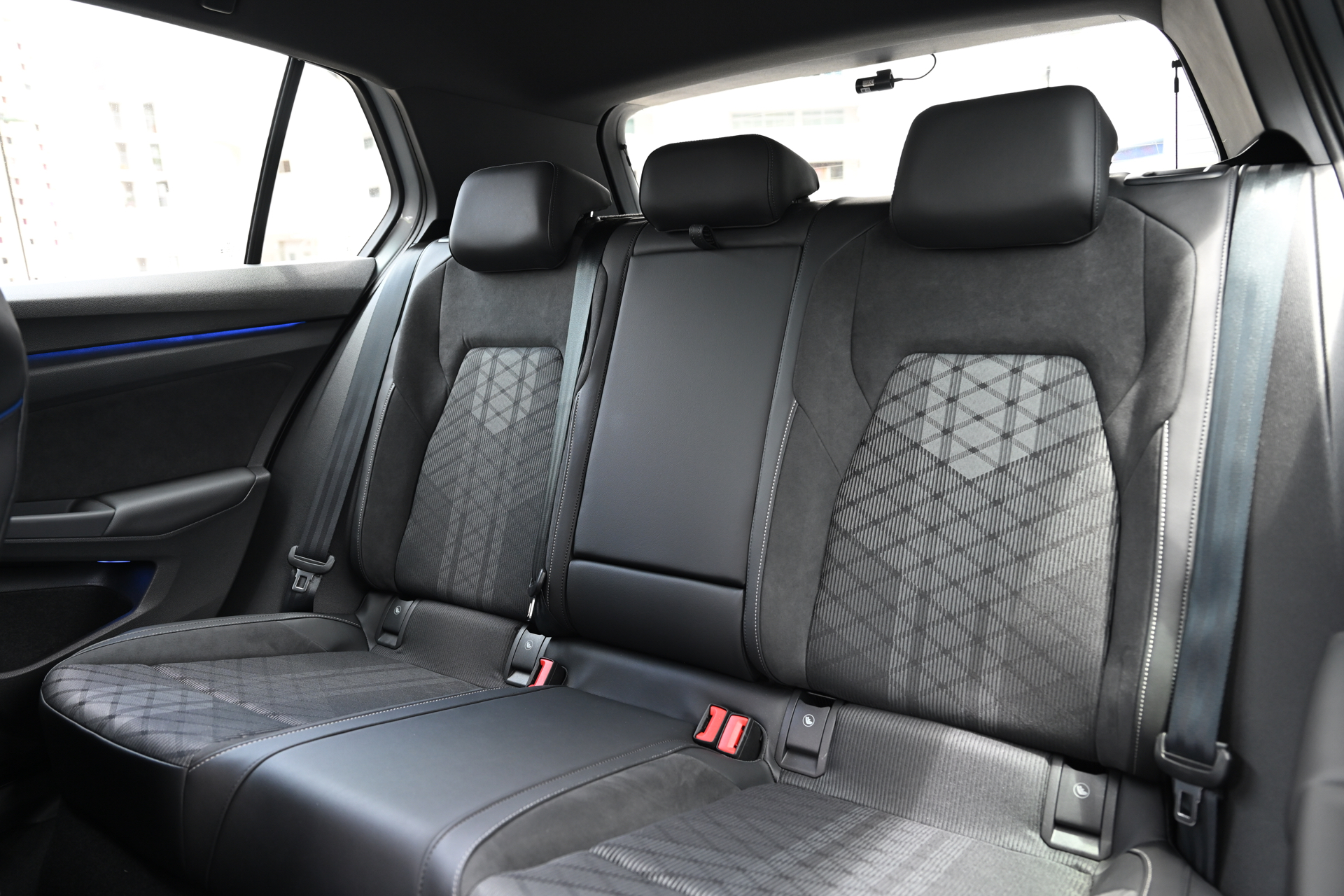 Volkswagen Golf R-Line Facelift Review | AutoApp